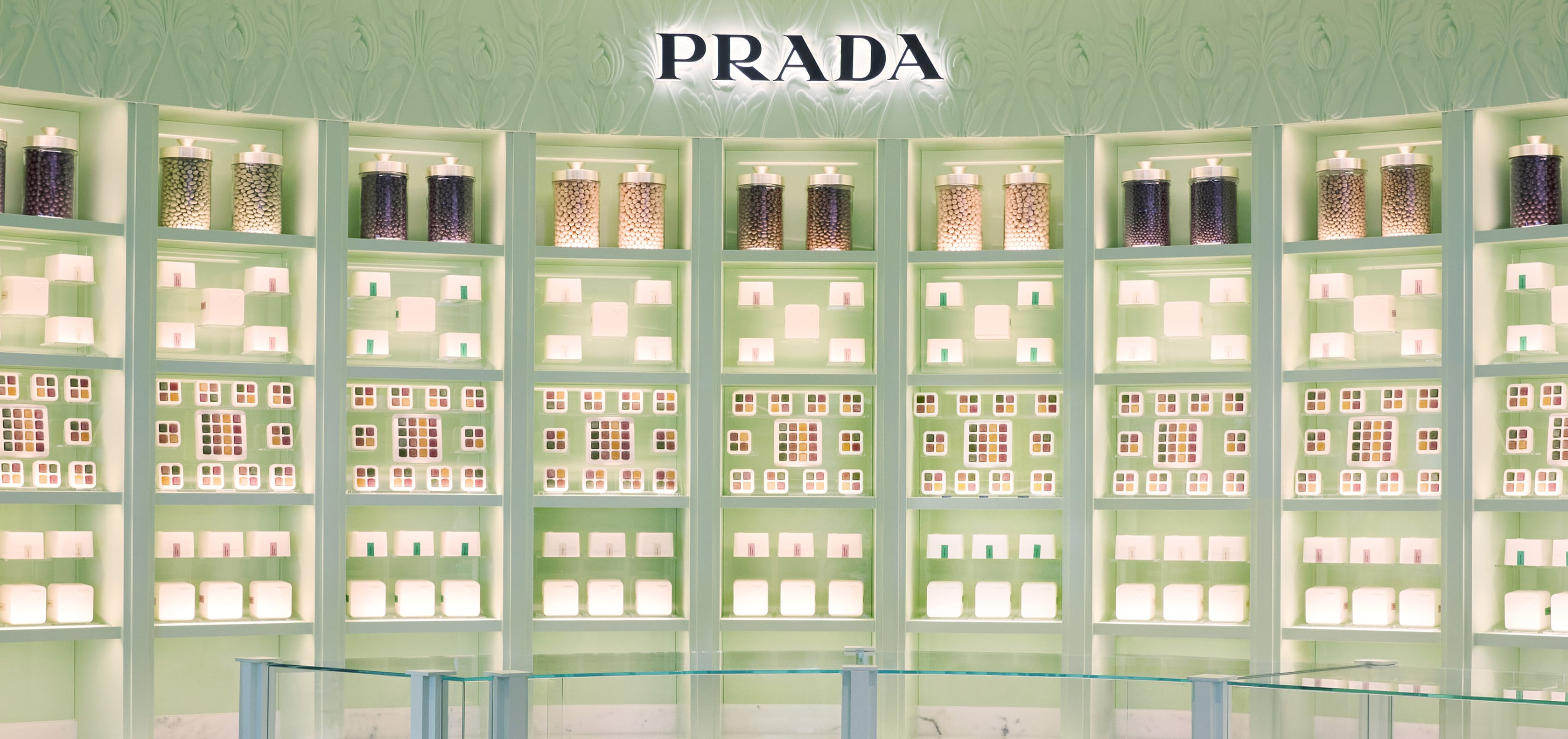 Prada Caffè Singapore Ion | PRADA